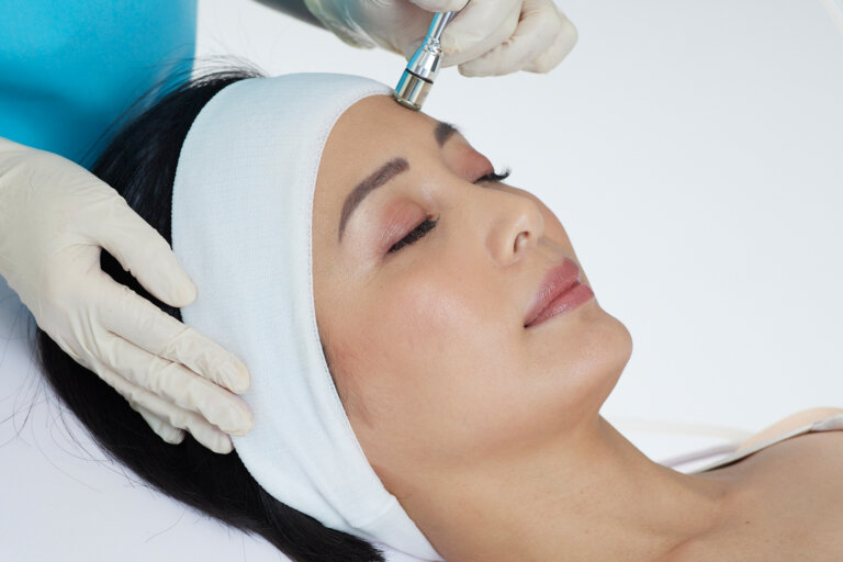 Microdermabrasion - The Cosmetic Clinic
